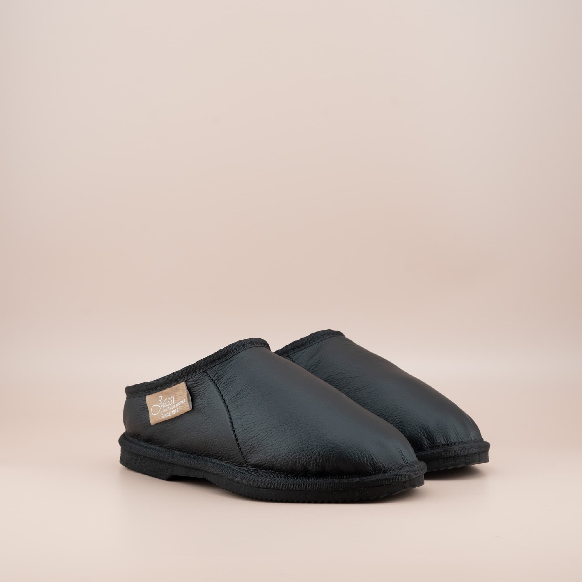 Jassi Leather Mewel - Elegant and Hand-Finished